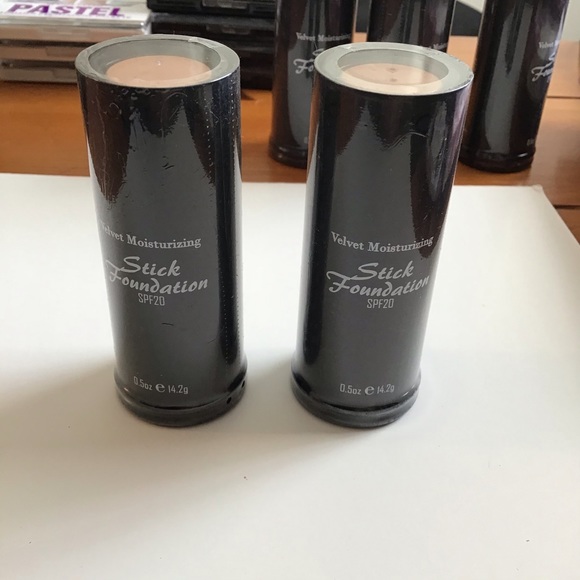 Kleancolor | Makeup | Kleancolor Velvet Moisturizing Stick Foundation ...